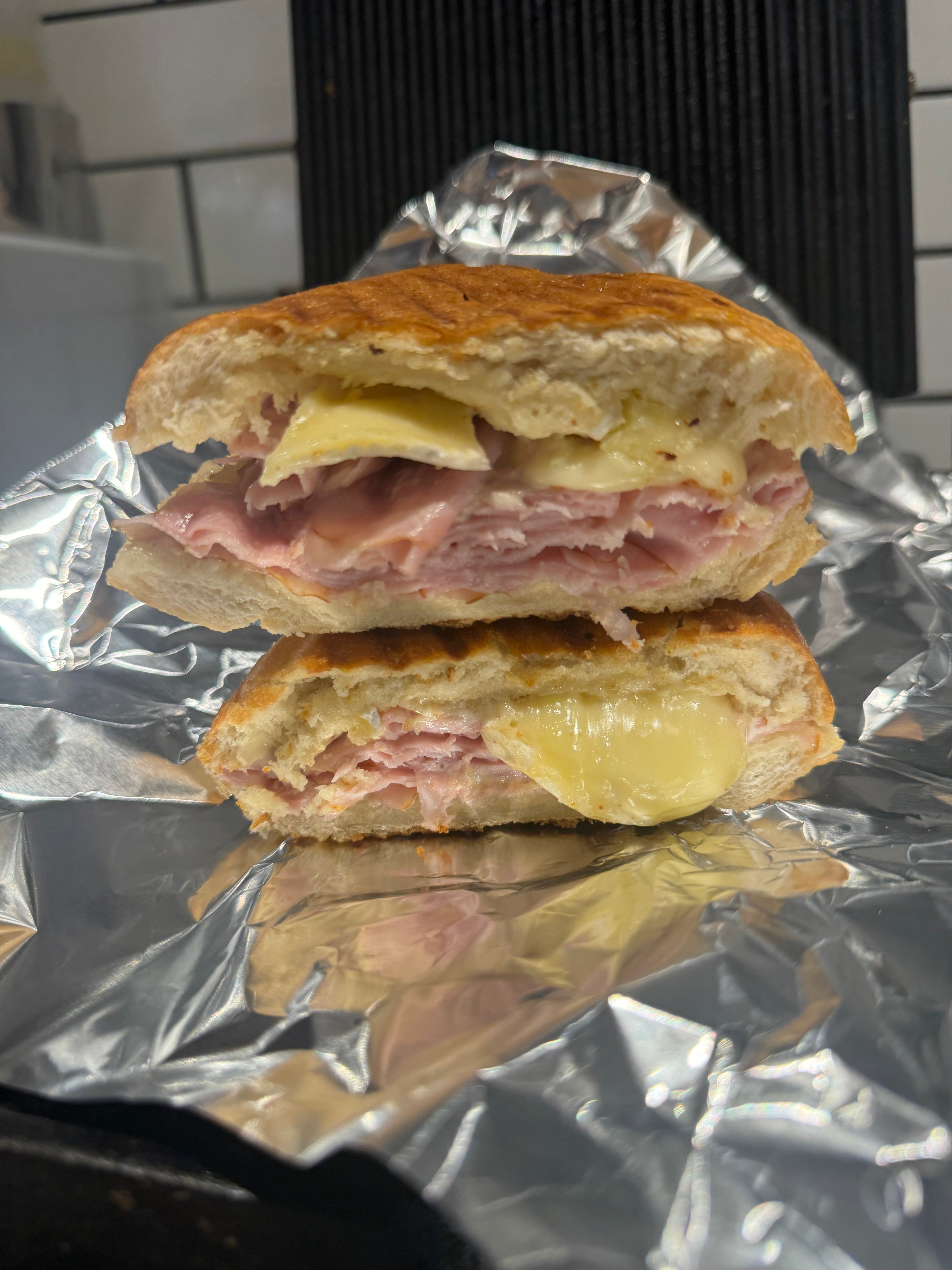 HAM AND BRIE – Princess Cafe